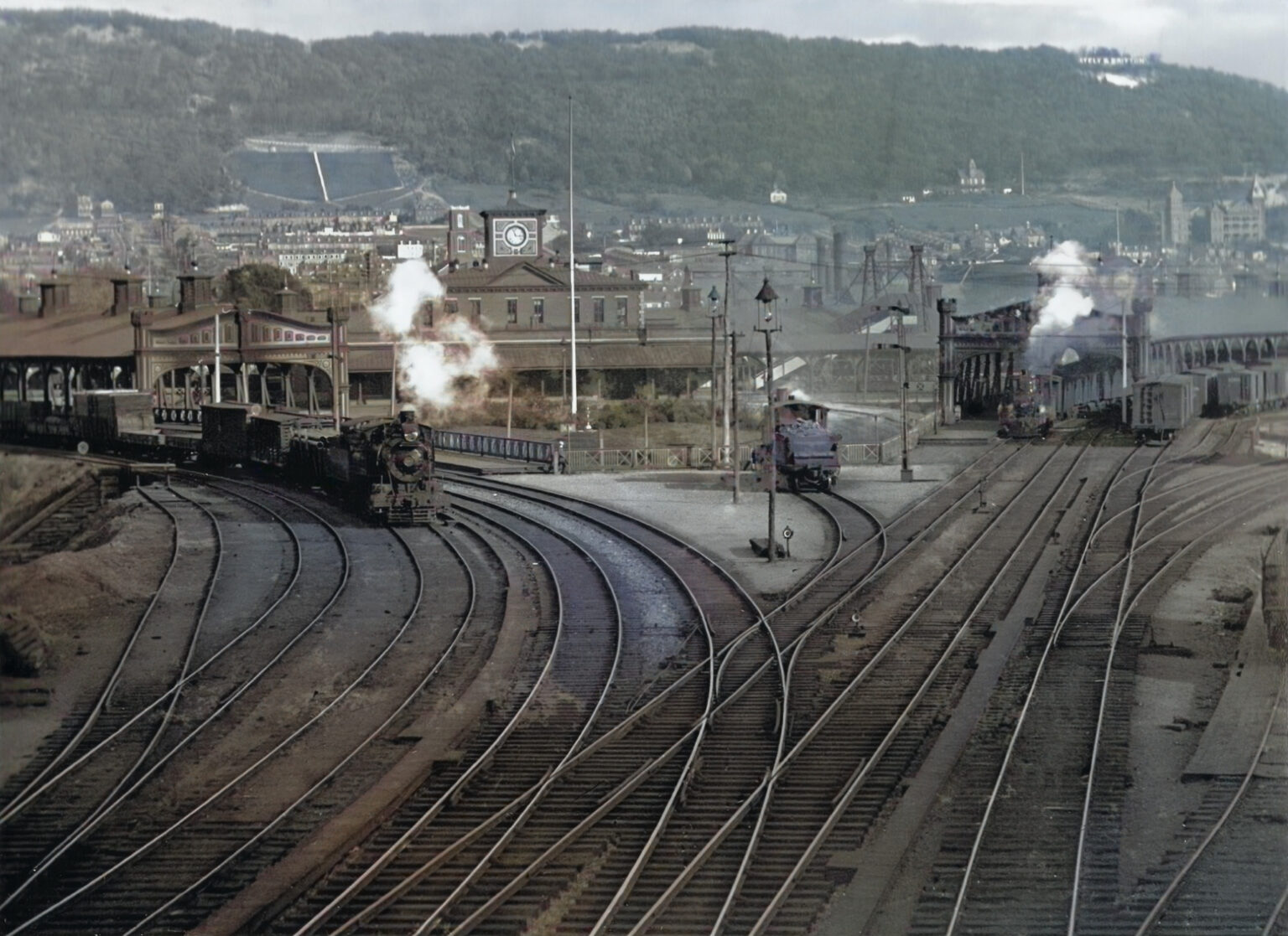 Reading's Outer Station and Swinging Bridge - Berks Nostalgia